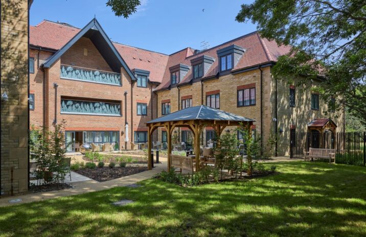 Royal London makes senior hires in £1bn healthcare RE push