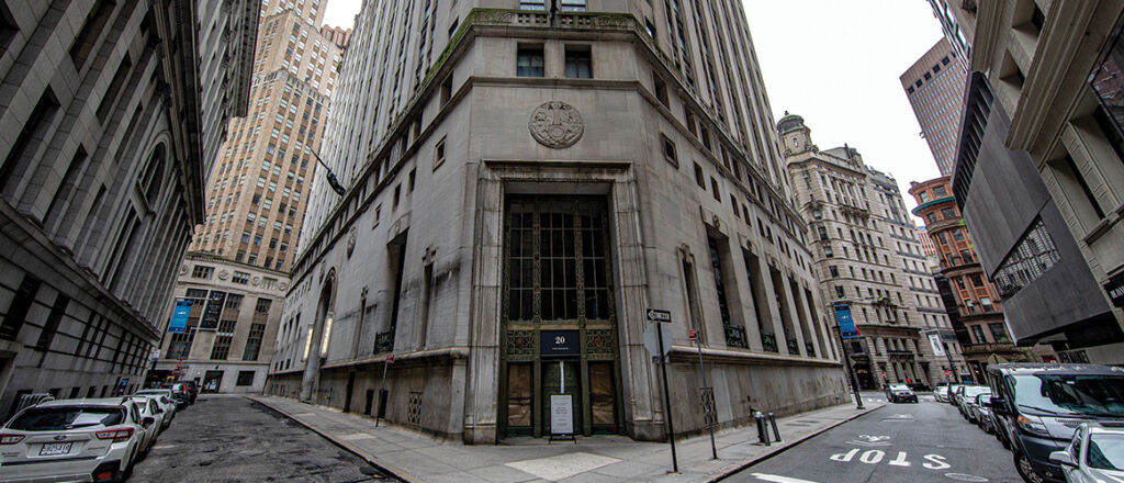 Wall Street high-rise swaps trading desks for lofty living